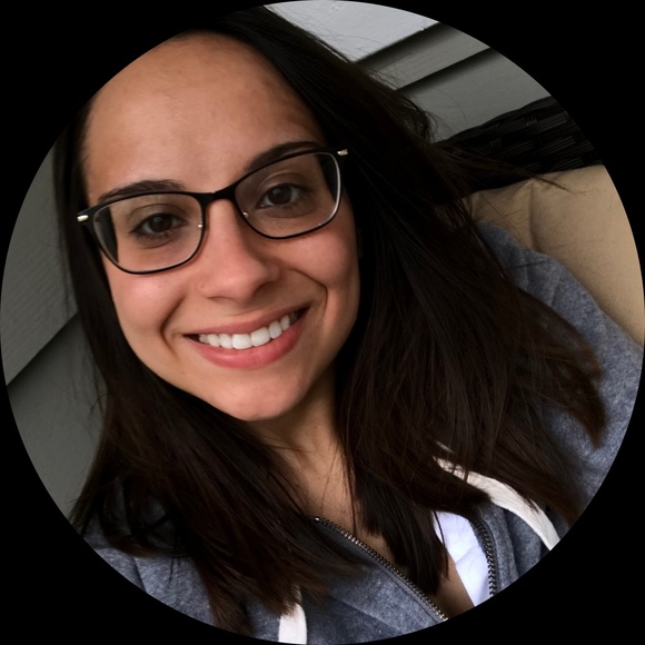 Angela's Closet (@pertaam) | Poshmark